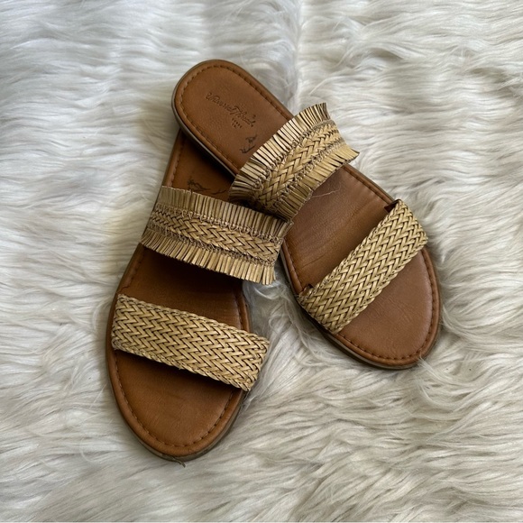 Universal Thread | Shoes | Universal Thread Tan Straw Like Woven Slides ...